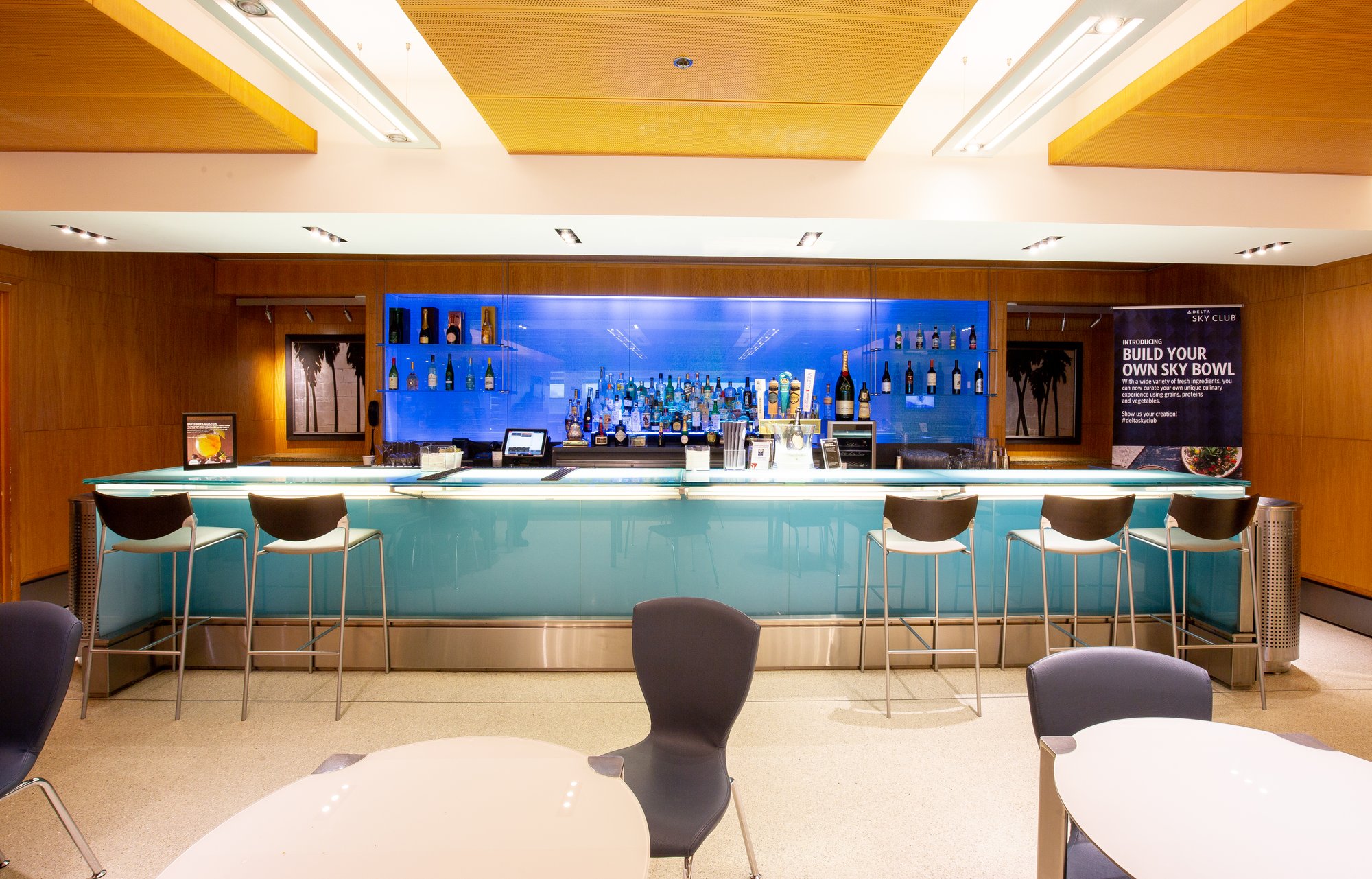 Delta Air Lines Delta Sky Club at Miami International Airport | Amex SE