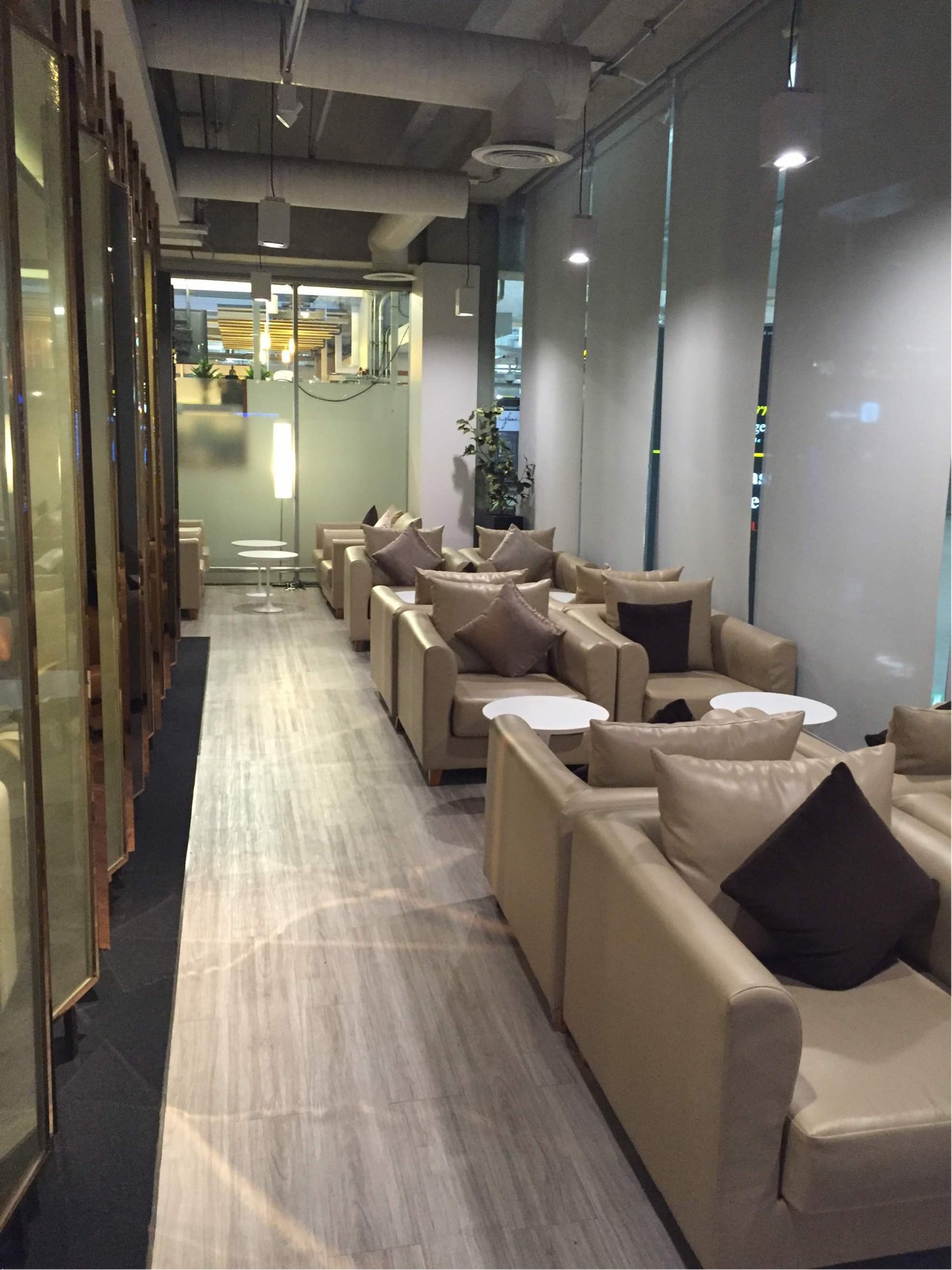 Miracle First Class Lounge (Level 3) (Temporarily Closed) at ...