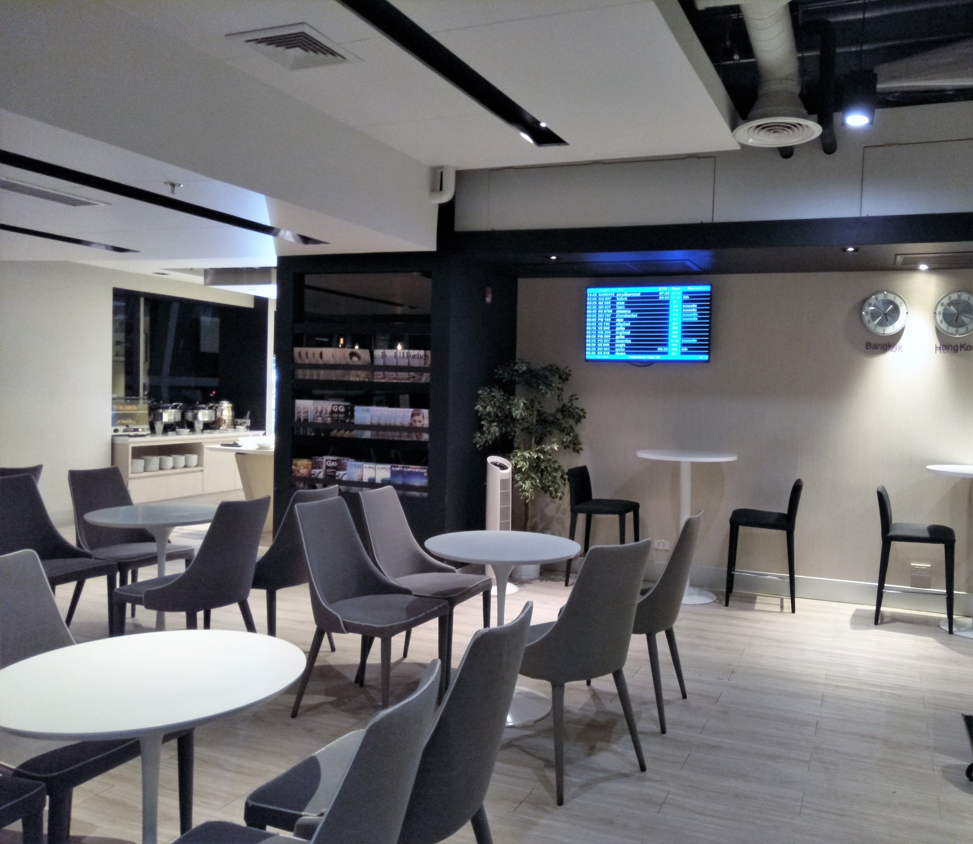 Miracle First Class Lounge at Suvarnabhumi Airport | Amex FI