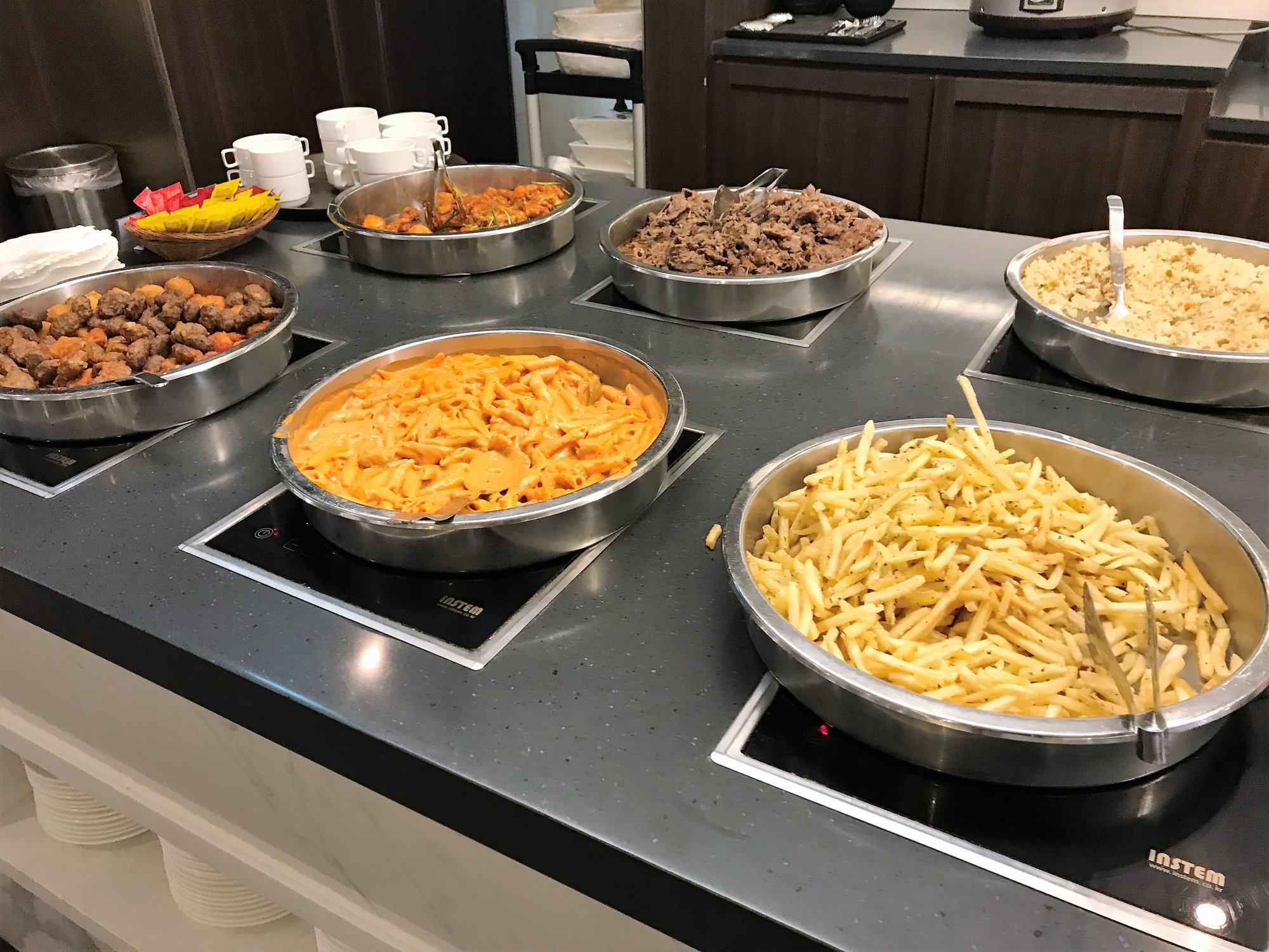 Sky Hub Lounge East en Aeropuerto Internacional de Seúl Incheon | Amex AR