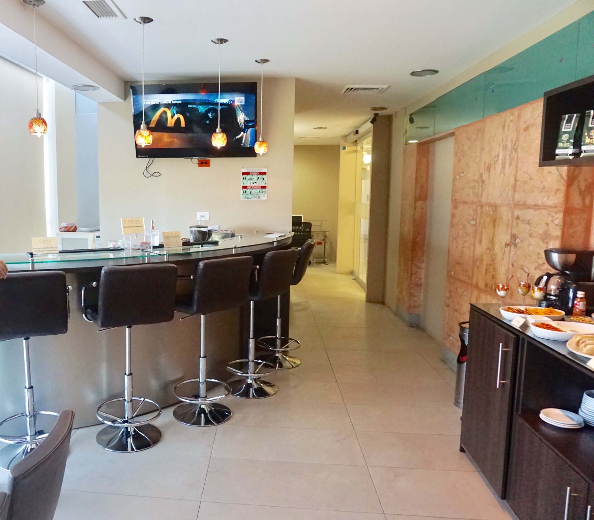 Elemento Lounge at Manuel Crescencio Rejon International Airport | Amex US