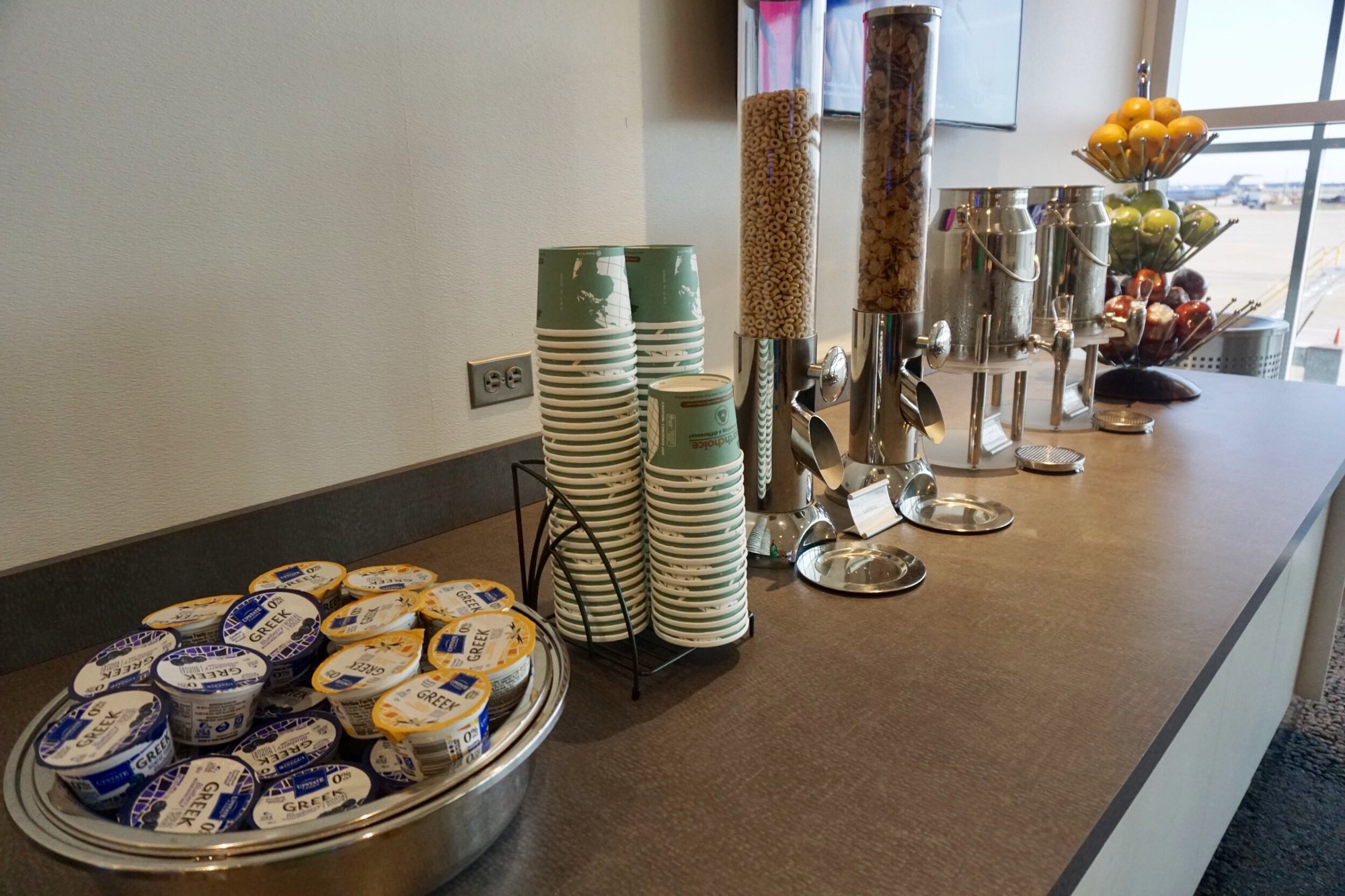 Delta Sky Club at Dallas-Fort Worth International Airport | Amex US