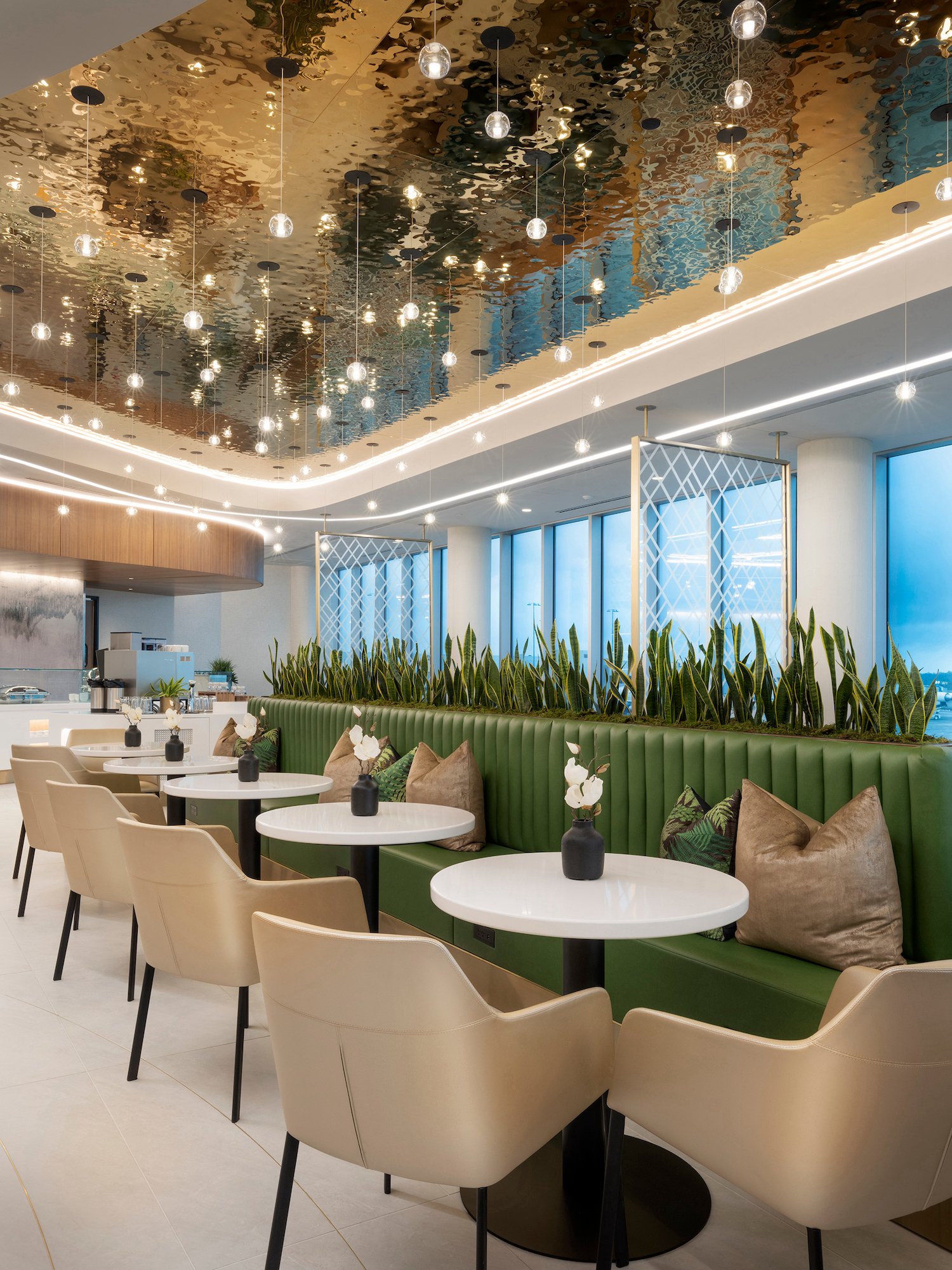 The Club CLT at Charlotte Douglas International Airport | Amex US