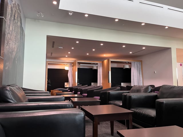 American Express Lounges at Calgary International Airport | Amex US