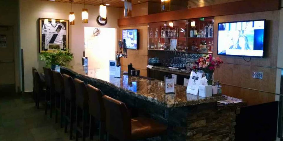 LAX: Alaska Airlines Alaska Lounge Comentarios y fotos - Terminal 6 ...