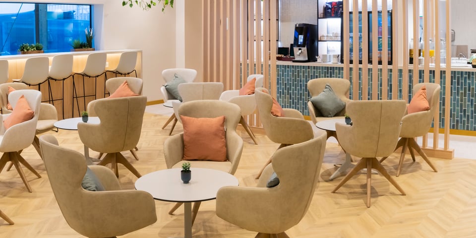 BUD: Plaza Premium Lounge Reviews & Photos - Terminal 2 SkyCourt ...