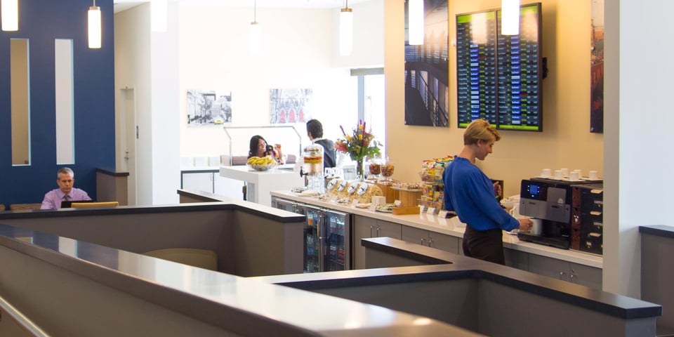 BWI: The Club BWI Reviews & Photos - Main Terminal, Concourse D ...